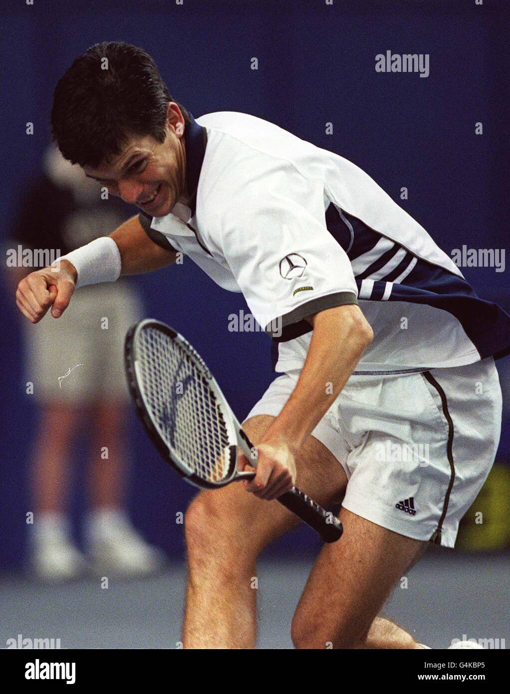 Tennis action clenched fist tim henman hi-res stock photography and ...