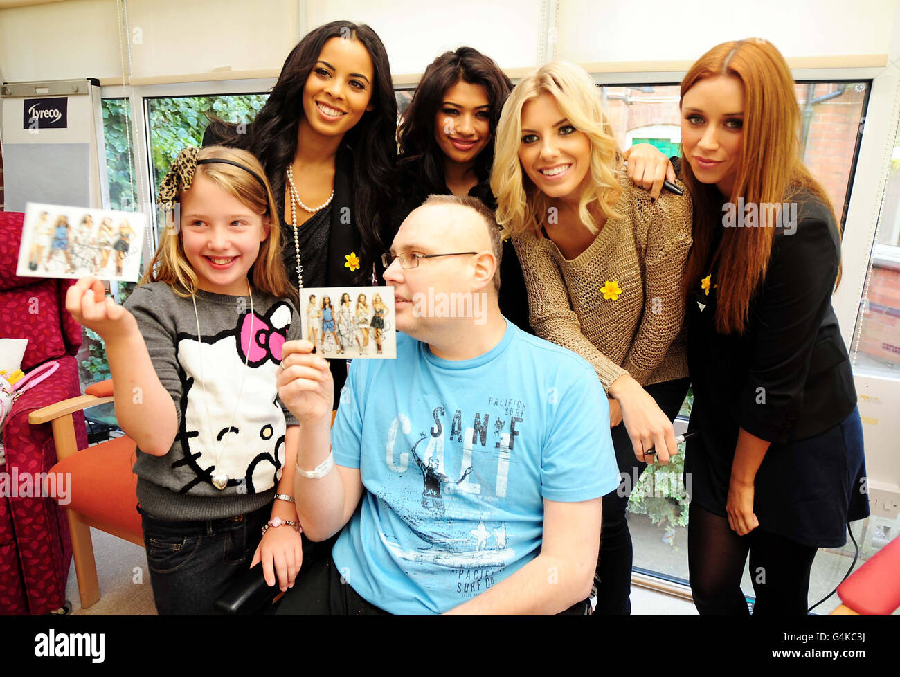 Mollie and una with patient peter larkin and daughter isabelle hi-res ...