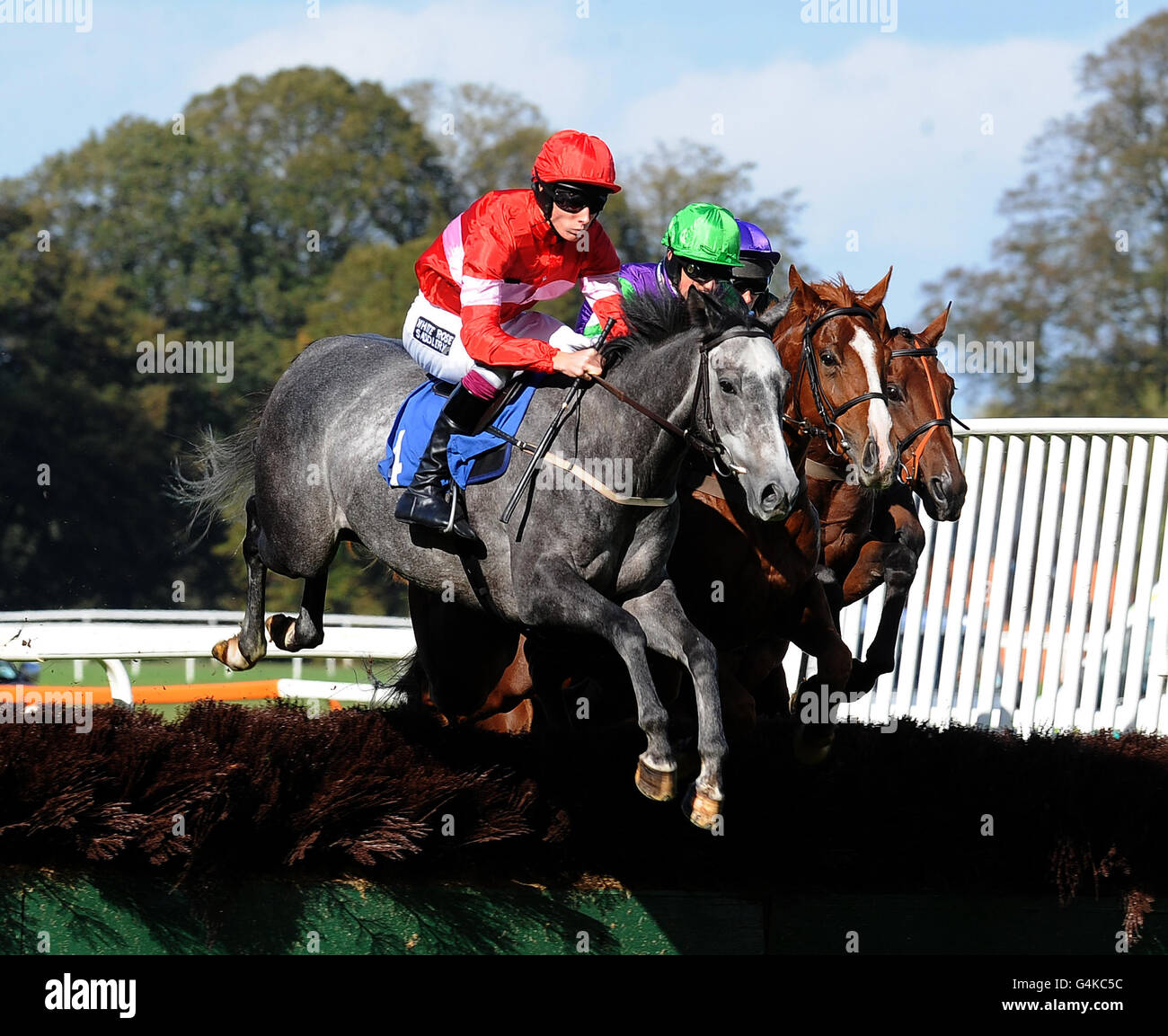 Horse racing national hunt worcester racecourse hi-res stock ...