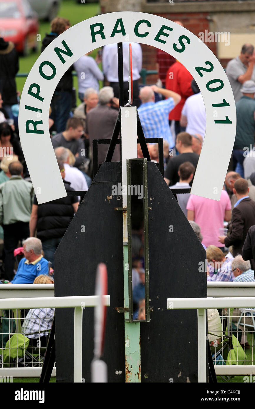 Winning post hi-res stock photography and images - Alamy