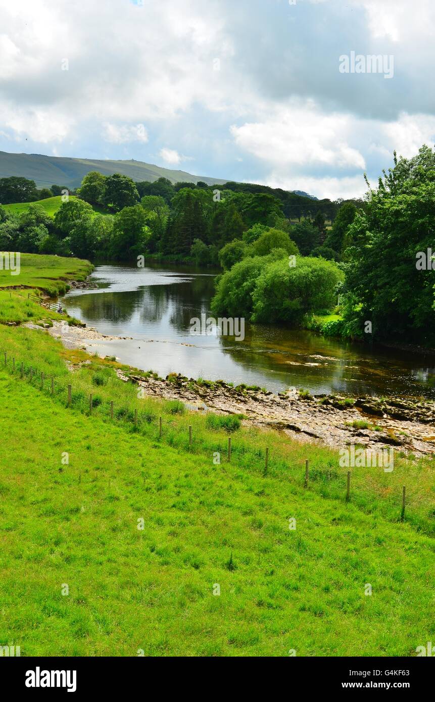 River Wharfe Grassington Yorkshire Dales Stock Photo - Alamy