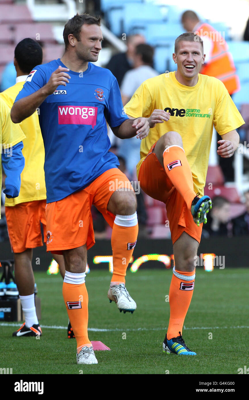 Keith southern and ian evatt warm up High Resolution Stock Photography ...