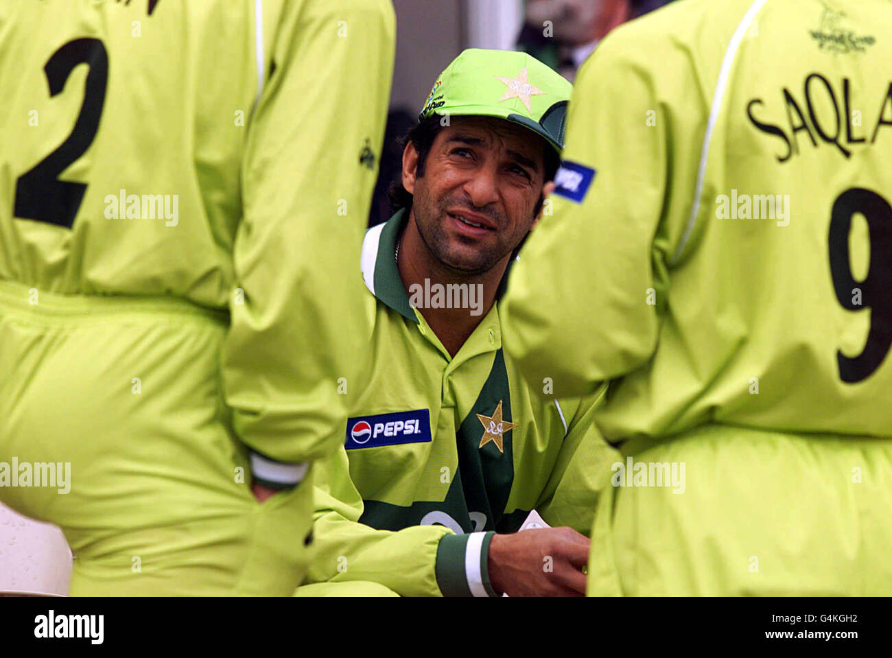 Cricket wasim akram 2 hi-res stock photography and images - Alamy