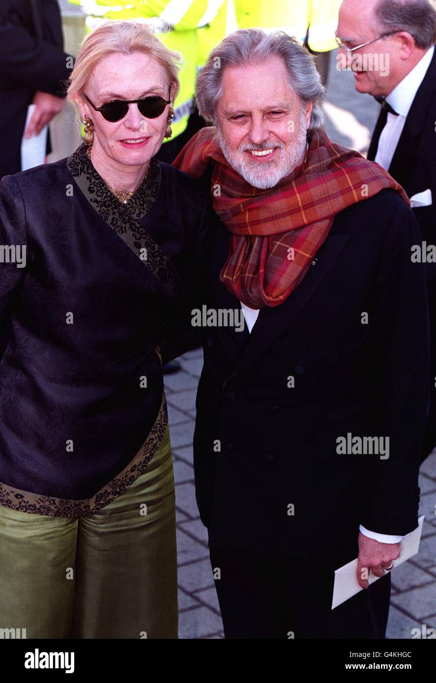 Arrives for the 51st bafta film awards hi-res stock photography and ...