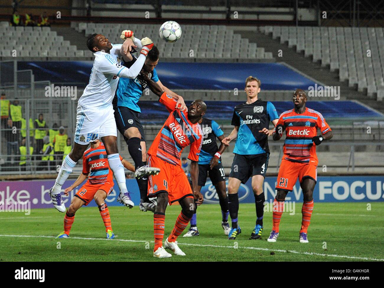 Soccer - UEFA Champions League - Group F - Marseille v Arsenal - Stade ...