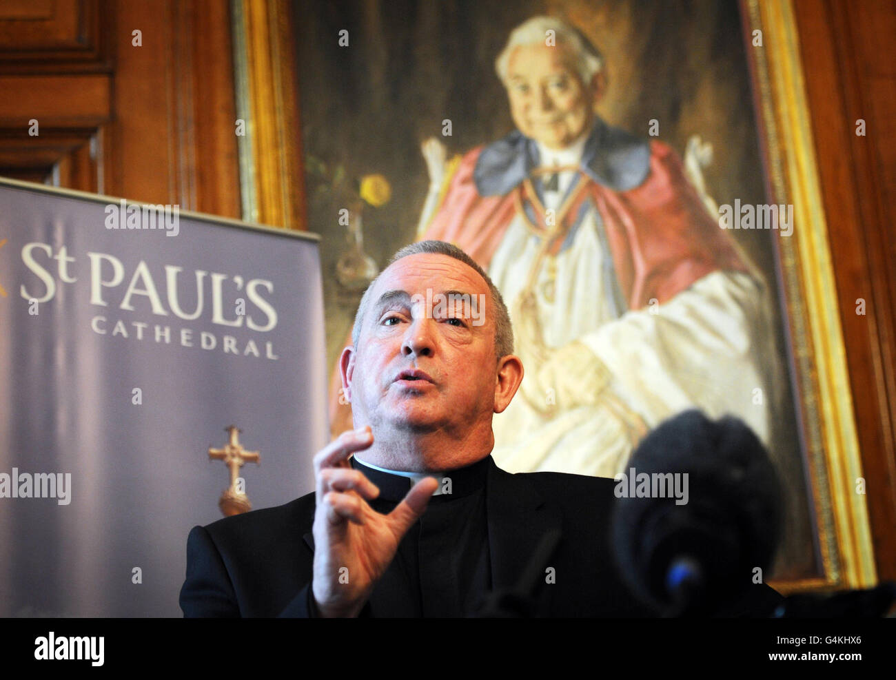 Dean of St Paul's Cathedral, The Right Reverend Graham Knowles ...