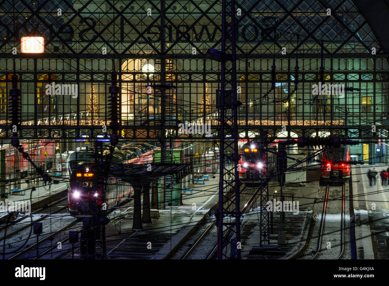 railway station Dresden Hauptbahnhof, trains, snow, night, Germany ...