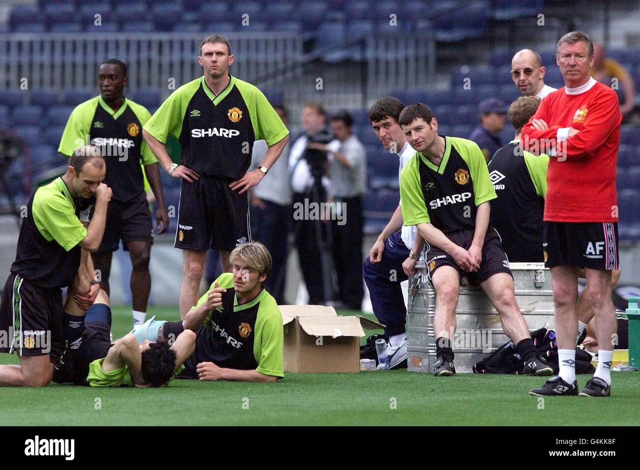David beckham standing hi-res stock photography and images - Alamy
