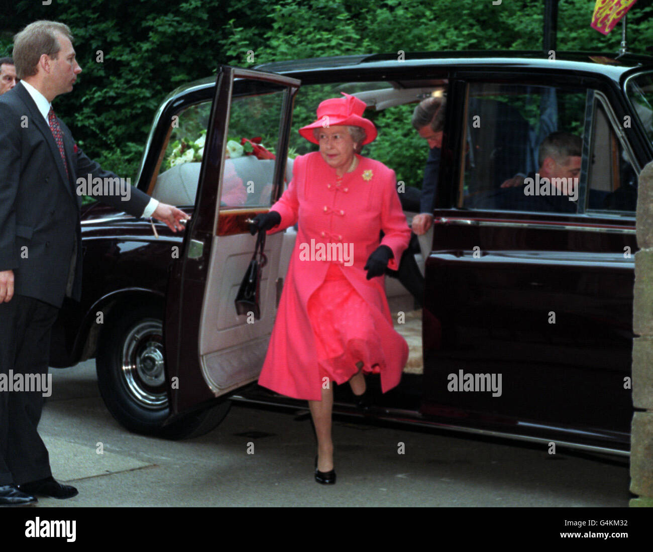 The Queen arrives in Cardiff, Wales, to attend a multi-faith service to ...