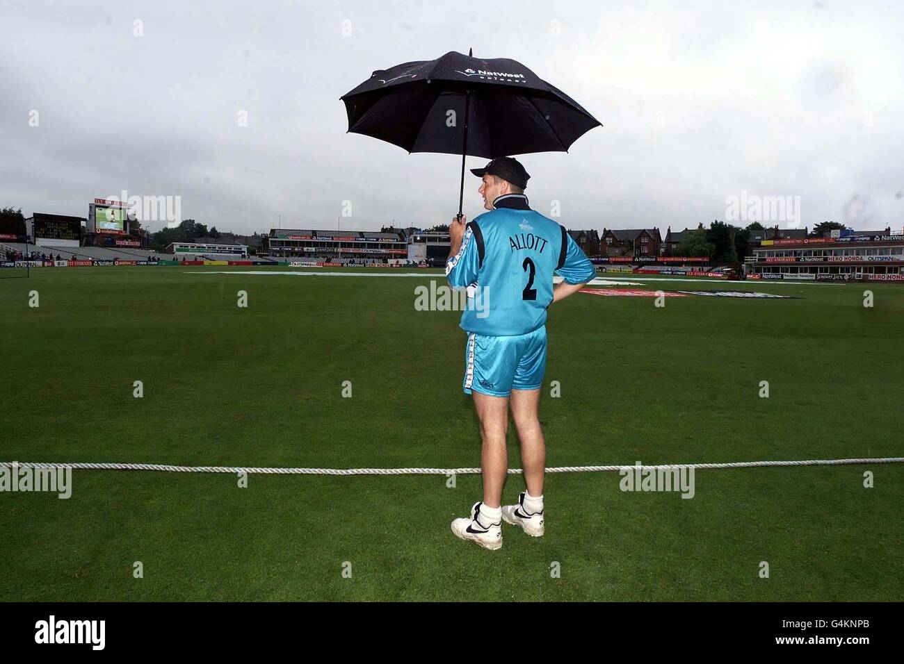 Super umbrella hi-res stock photography and images - Alamy