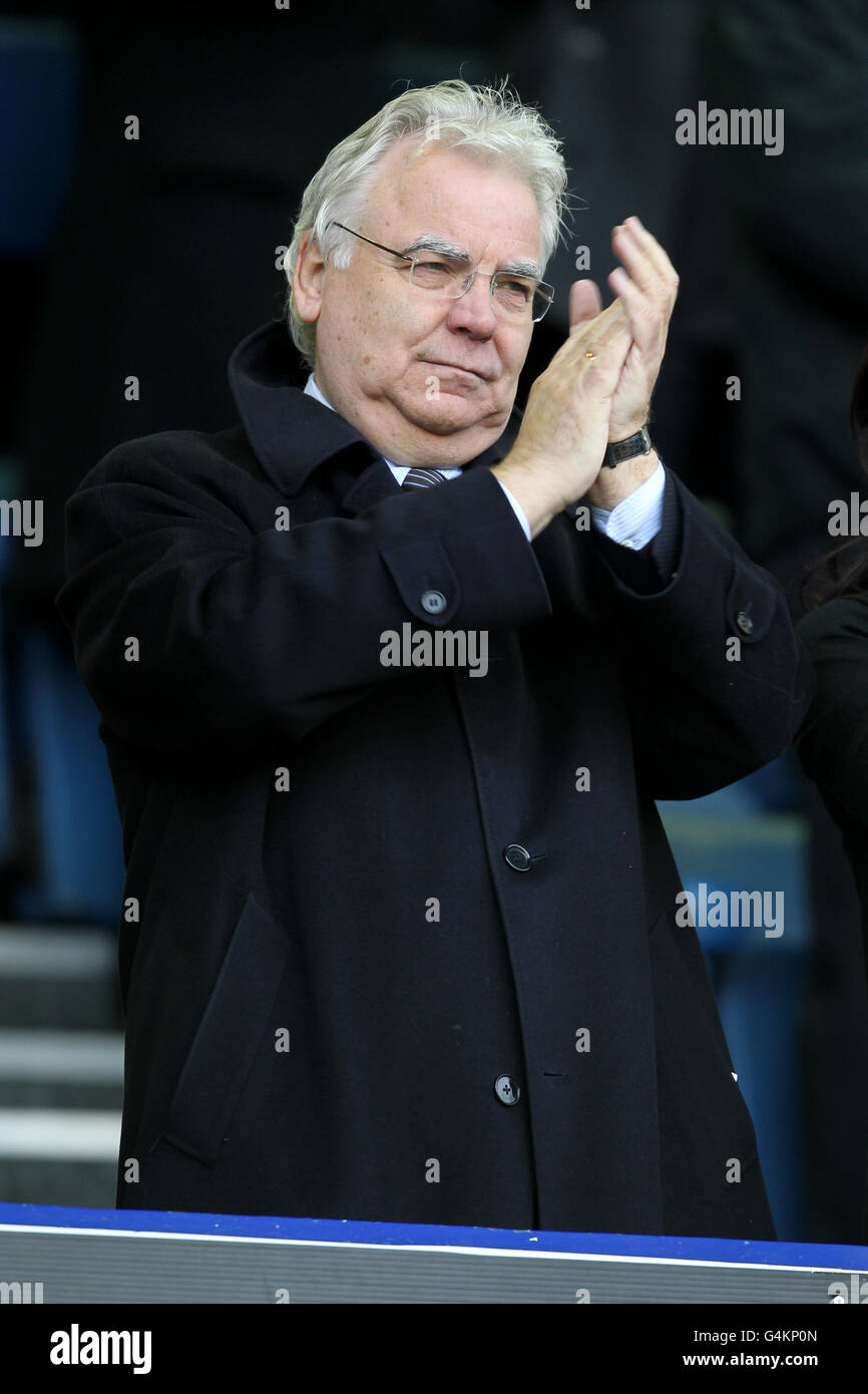 Everton chairman bill kenwright hi-res stock photography and images - Alamy