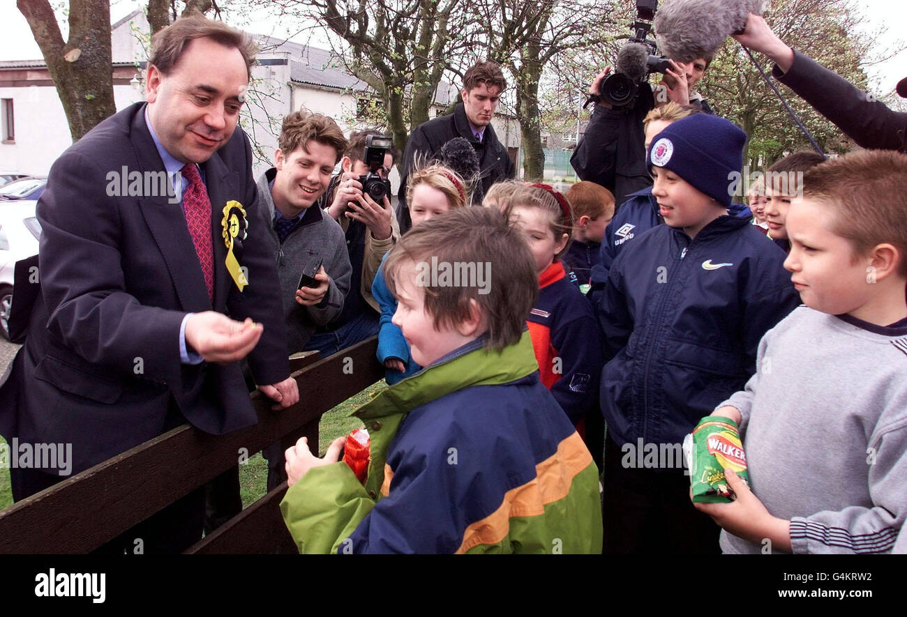Scottish village school hi-res stock photography and images - Alamy