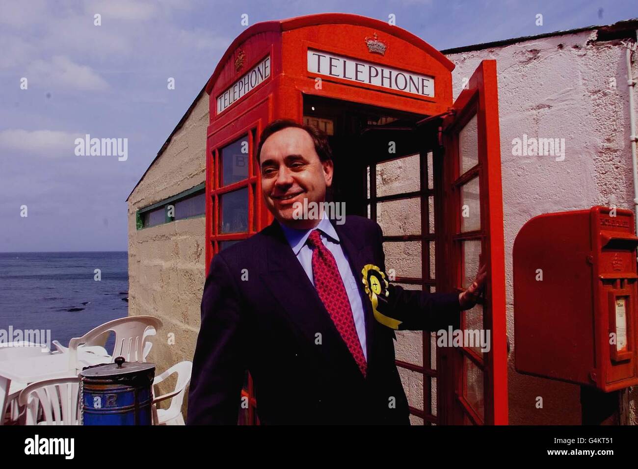 Pennan telephone box hi-res stock photography and images - Alamy