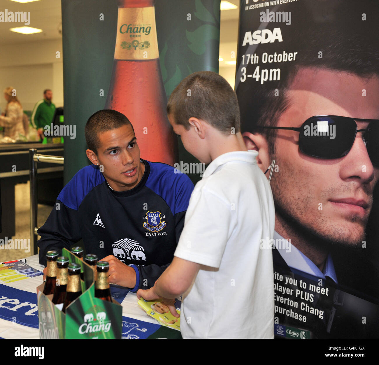 John heitinga hi-res stock photography and images - Alamy