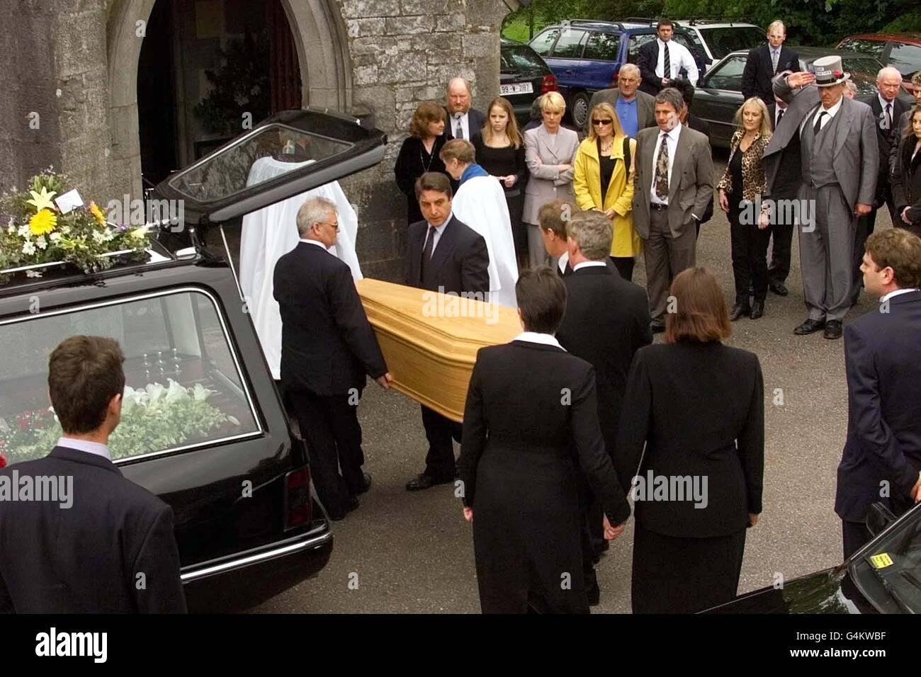 Saluting coffin hi-res stock photography and images - Alamy