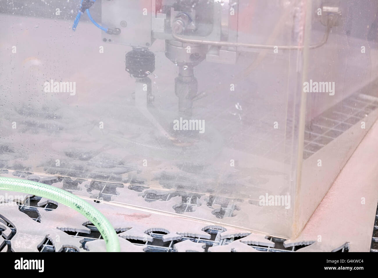 Presentation of high pressure water jet cutting machine in the factory ...