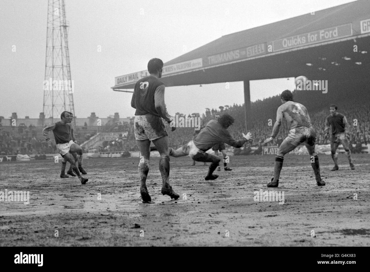 1970s sport football action sport football Black and White Stock Photos ...