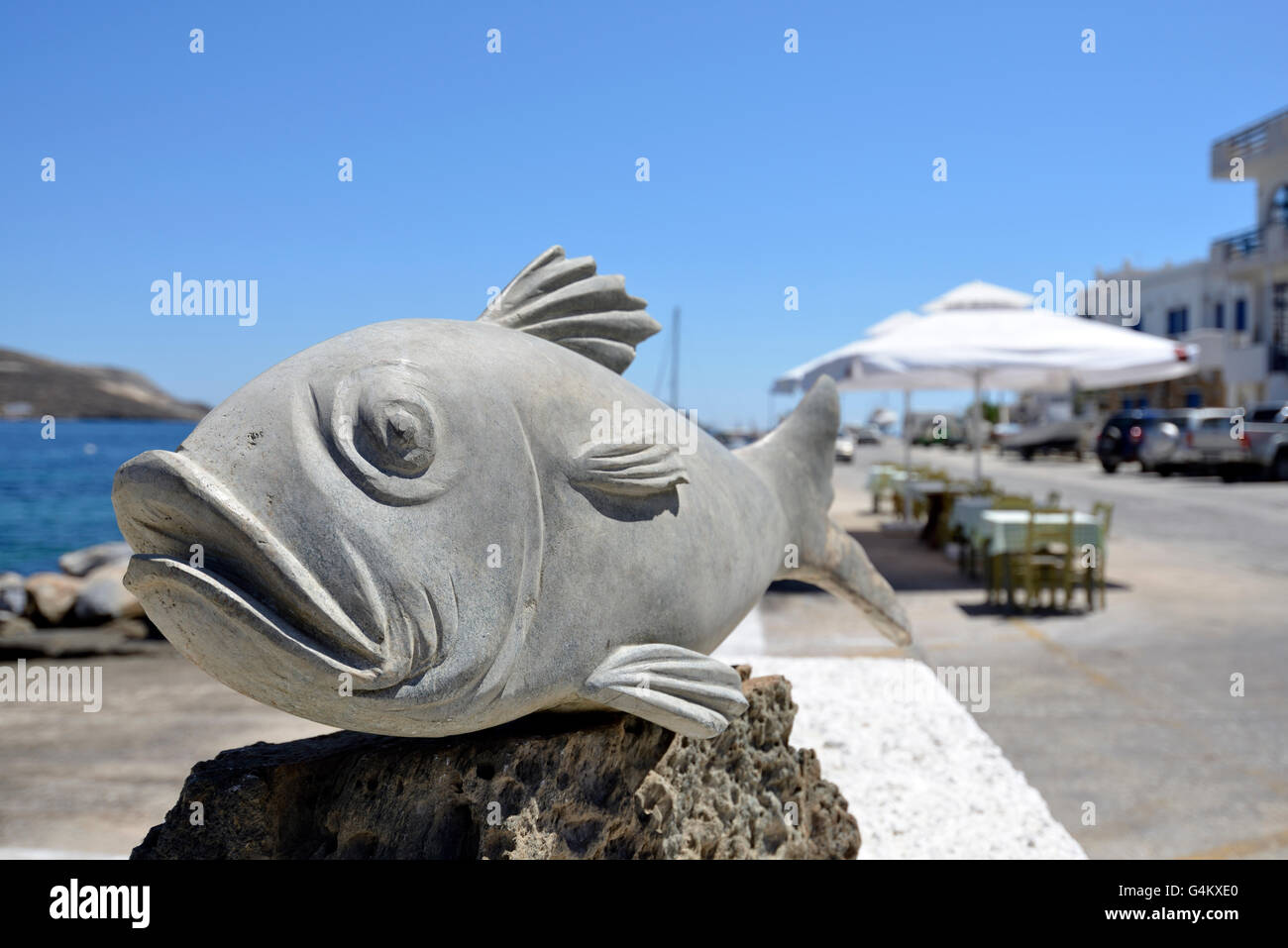 Statue of a fish hi-res stock photography and images - Alamy