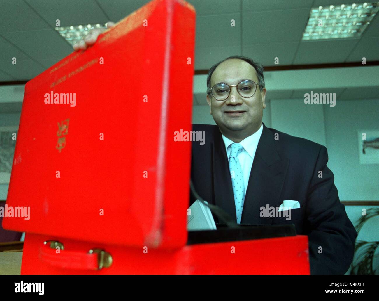 Mr vaz hi-res stock photography and images - Alamy