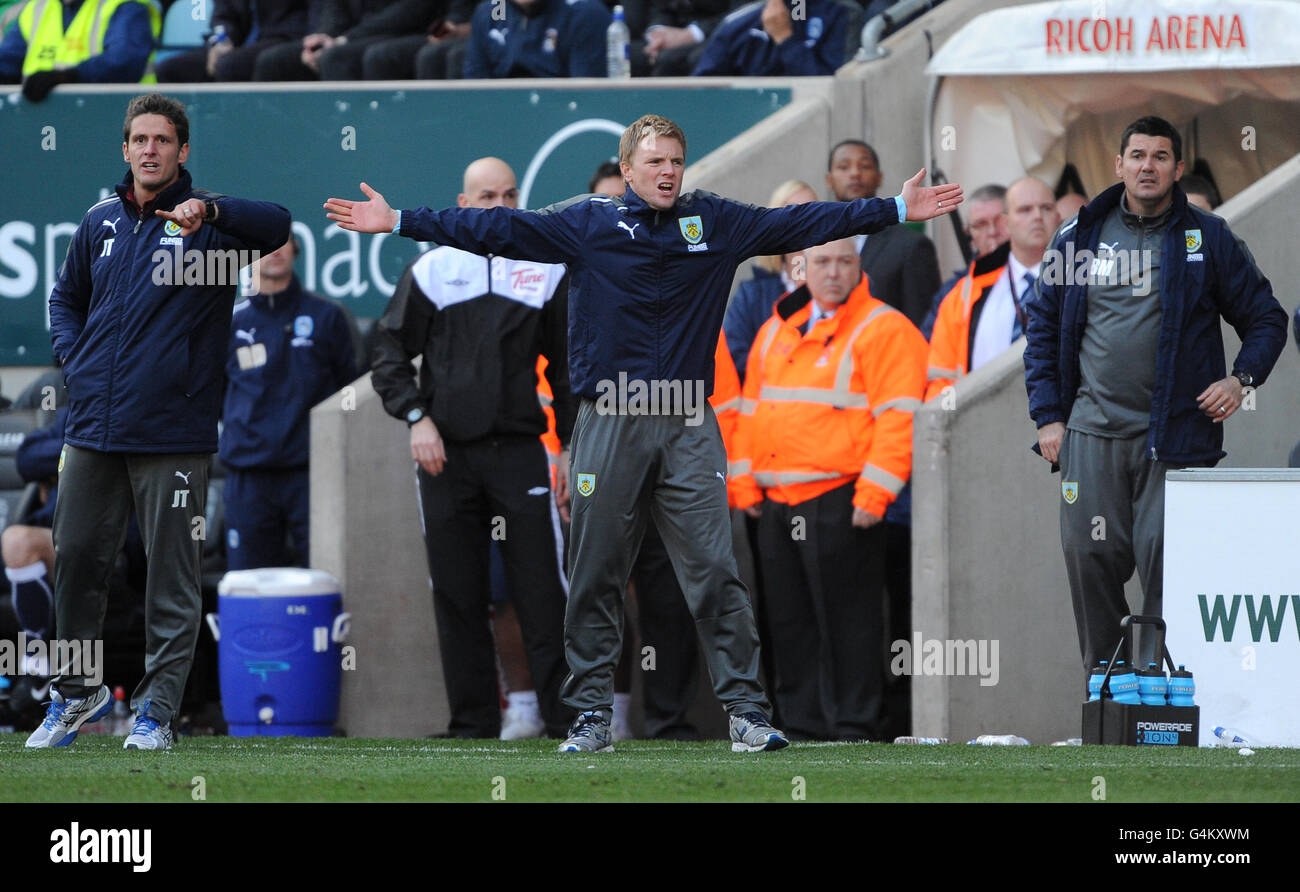 Burnley Manager Eddie Howe on the touch line during the npower Football ...