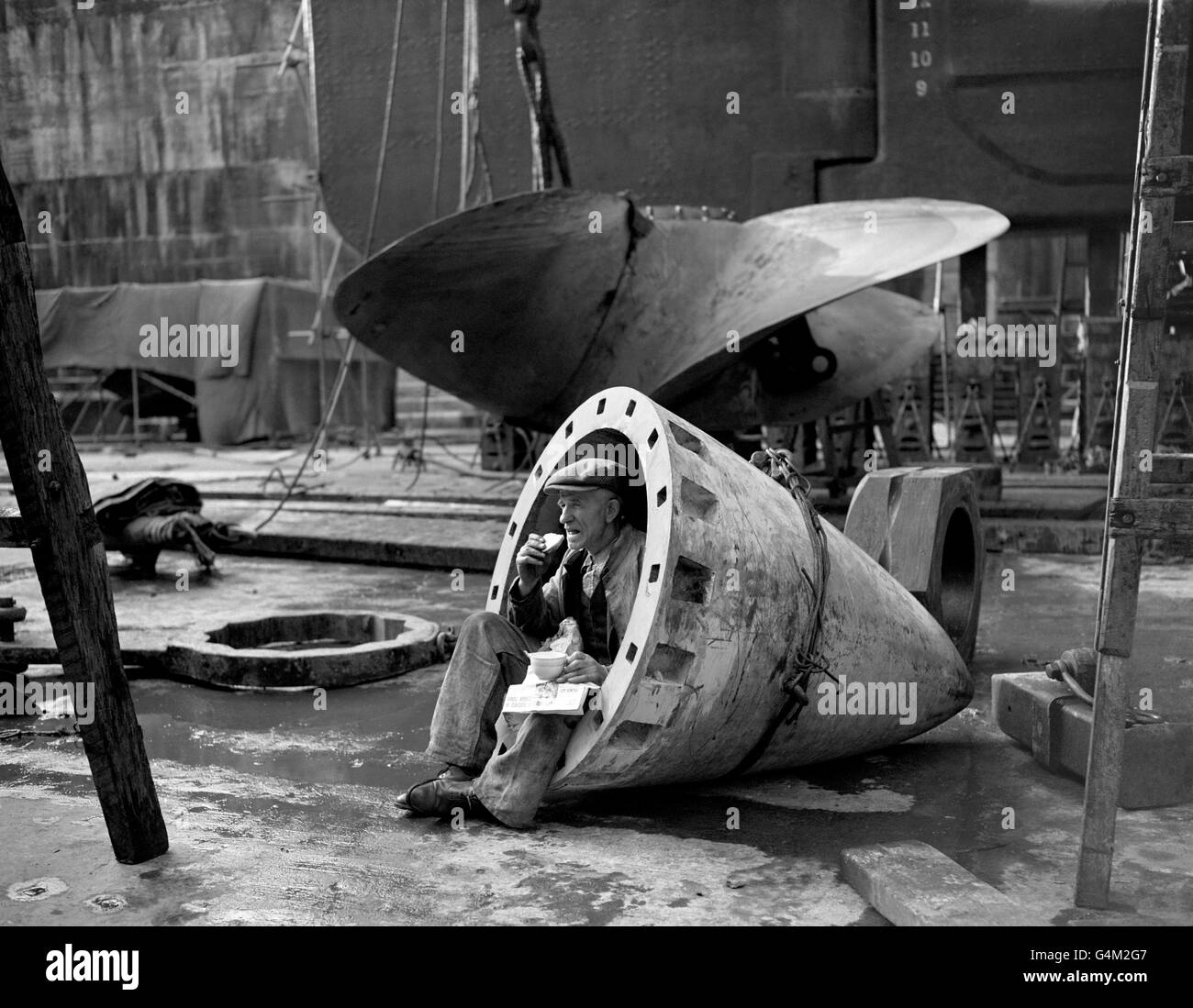 British Transport - Sea - Ocean Liners - The Queen Mary - Southampton ...