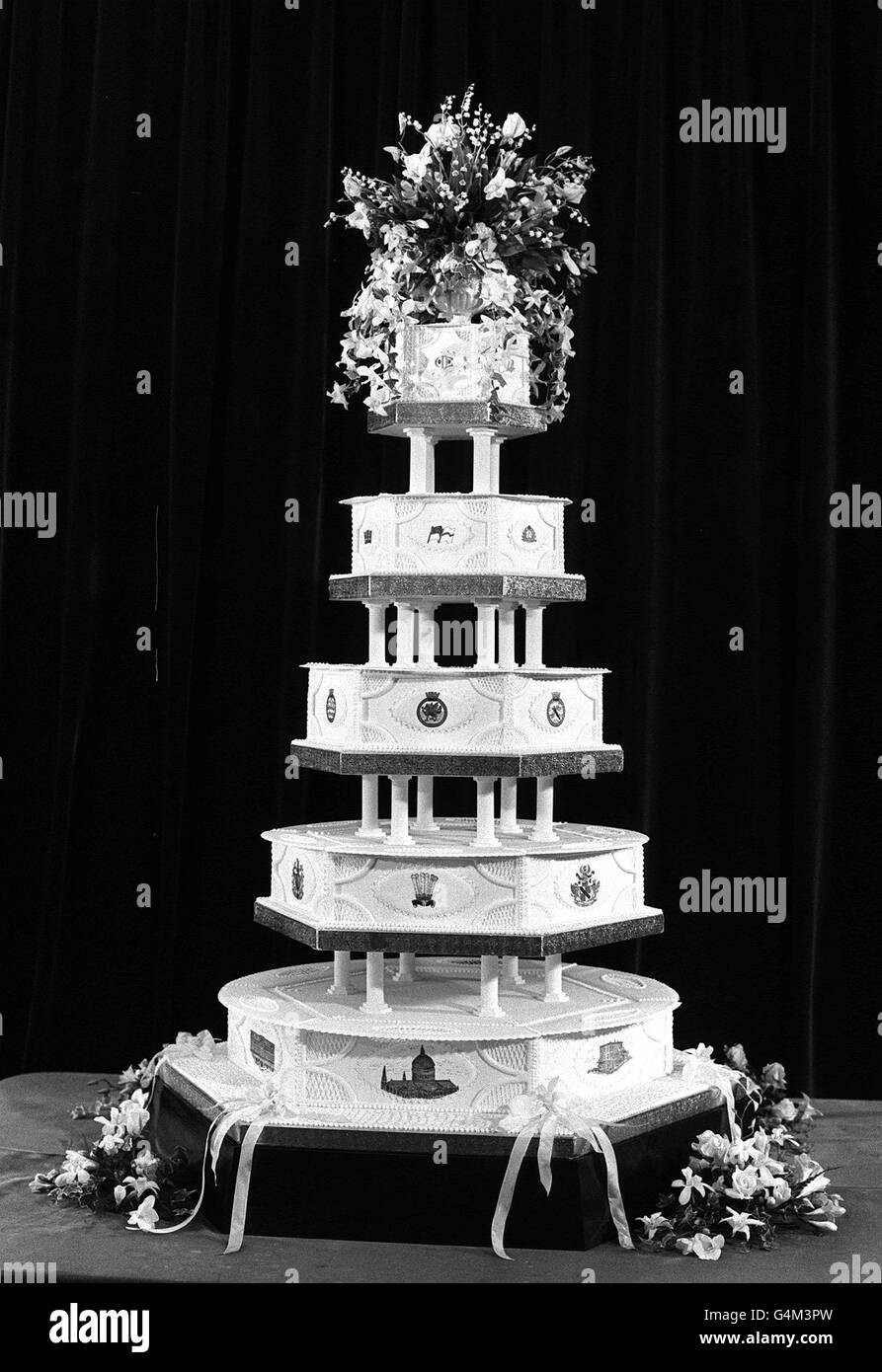 The official Royal Wedding cake, 5ft high and weighing 255 lbs, made by ...