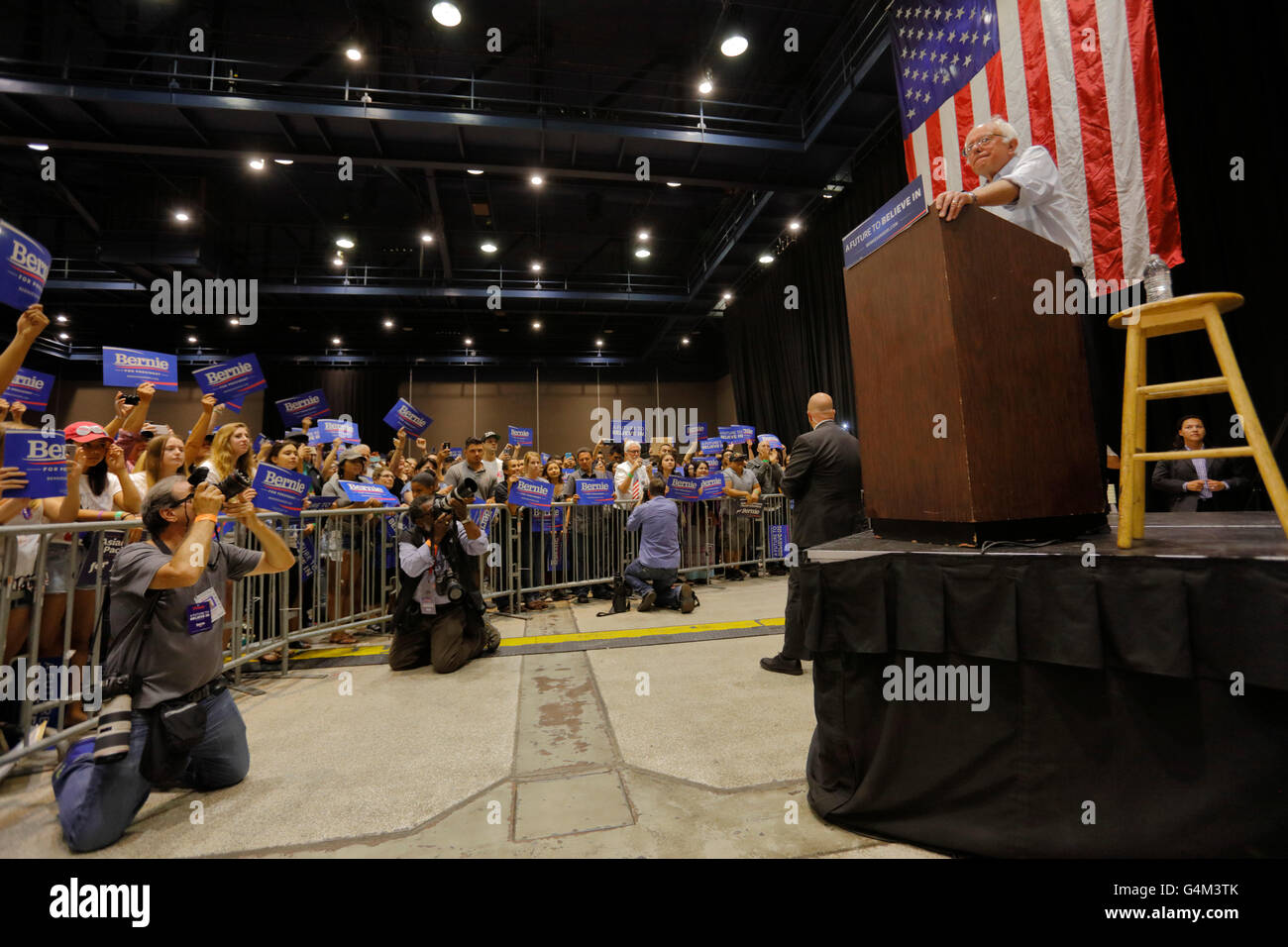 Bernie Sanders Speaks at Presidential Rally, Modesto, CA Stock Photo ... Bernie Sanders Speaks at Presidential Rally, Modesto, CA Stock Photo ...