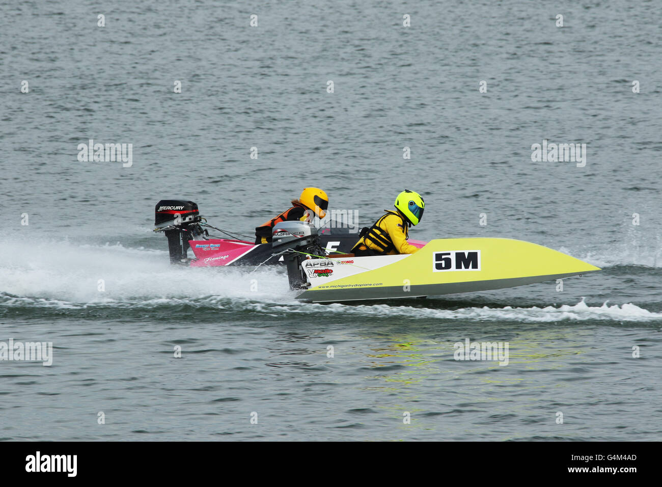 Hydroplane in water hi-res stock photography and images - Alamy