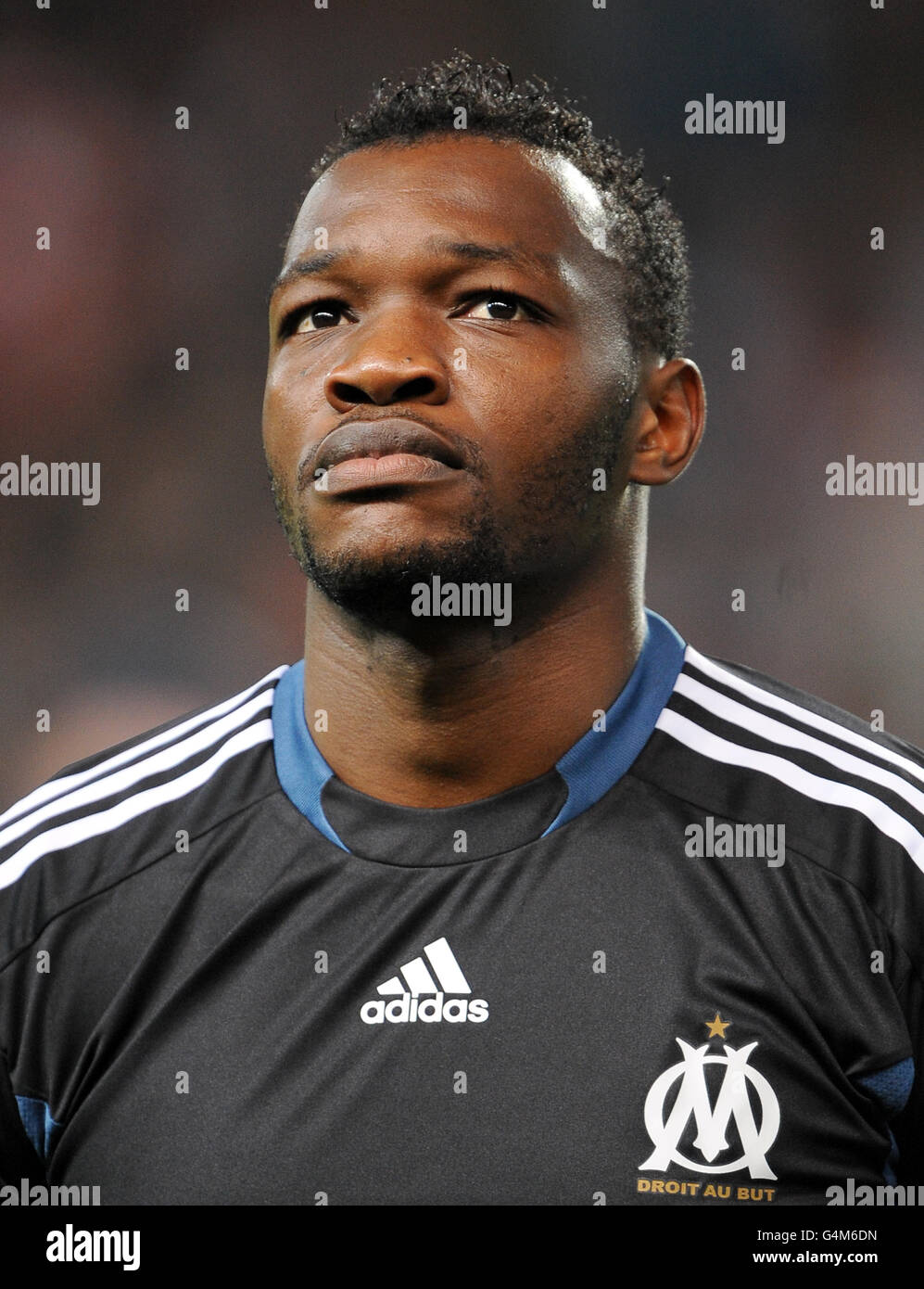 Marseille goalkeeper steve mandanda hi-res stock photography and images ...