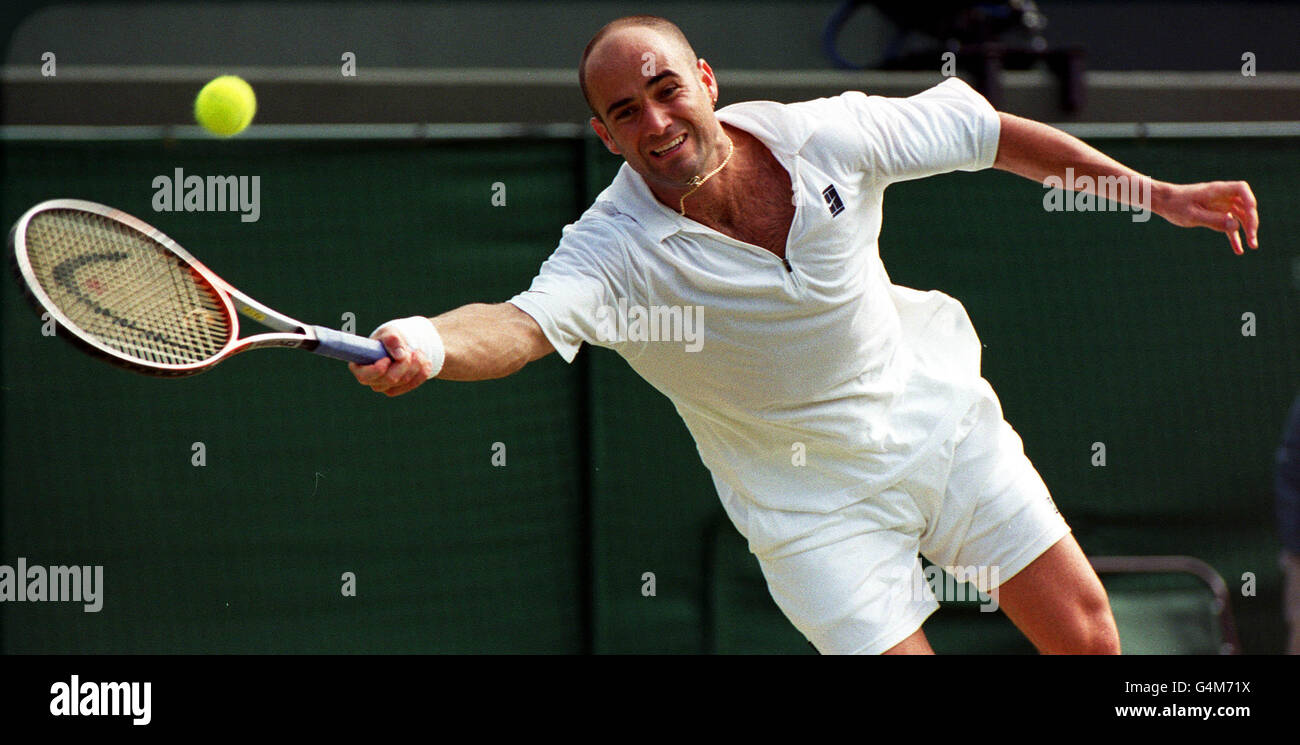 Wimbledon/Agassi action-round 4 Stock Photo - Alamy