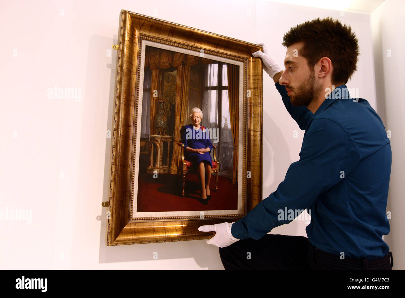 Queen Elizabeth II portrait Stock Photo - Alamy