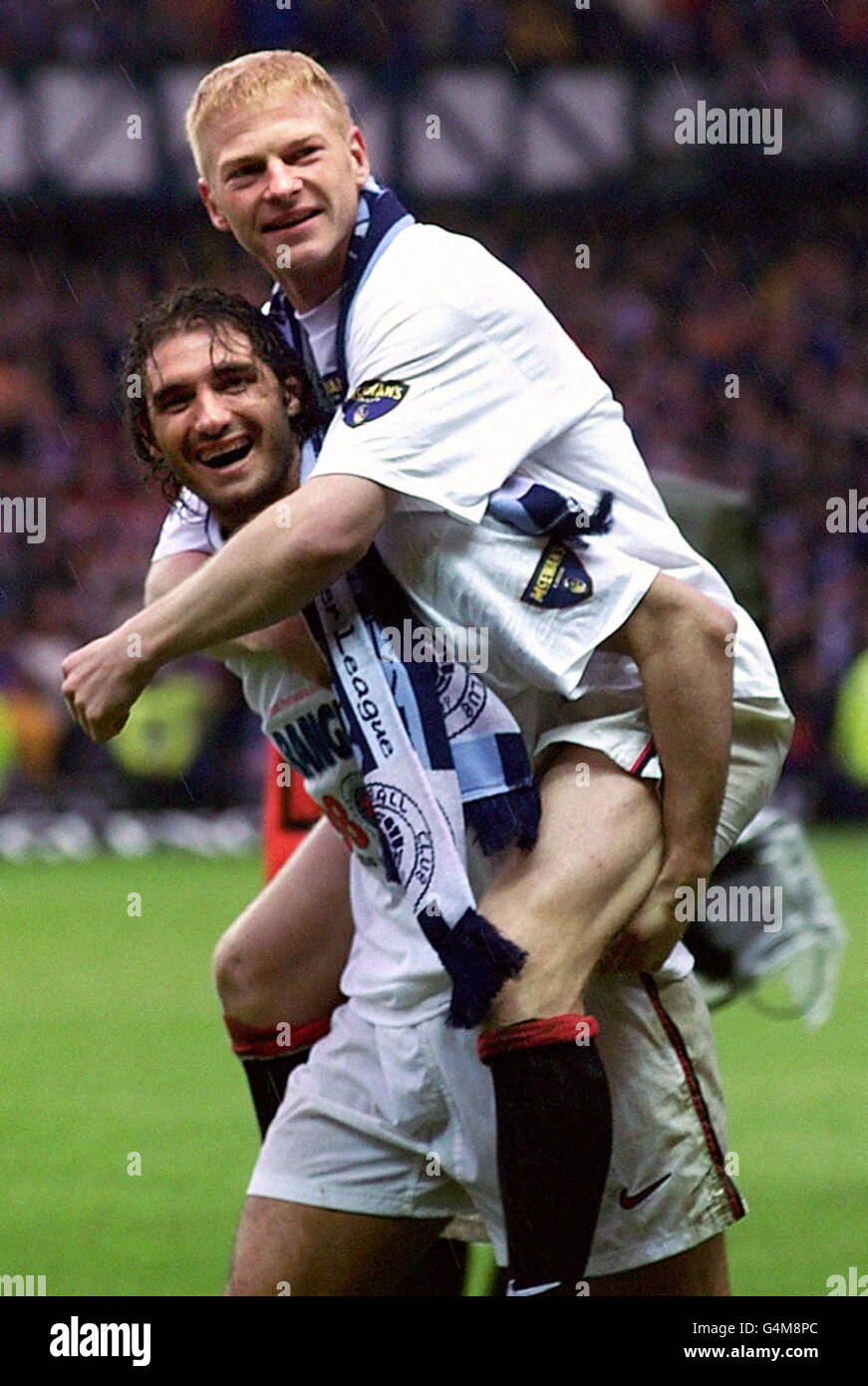 Glasgow Rangers Jorg Albertz Stock Photos & Glasgow Rangers Jorg ...