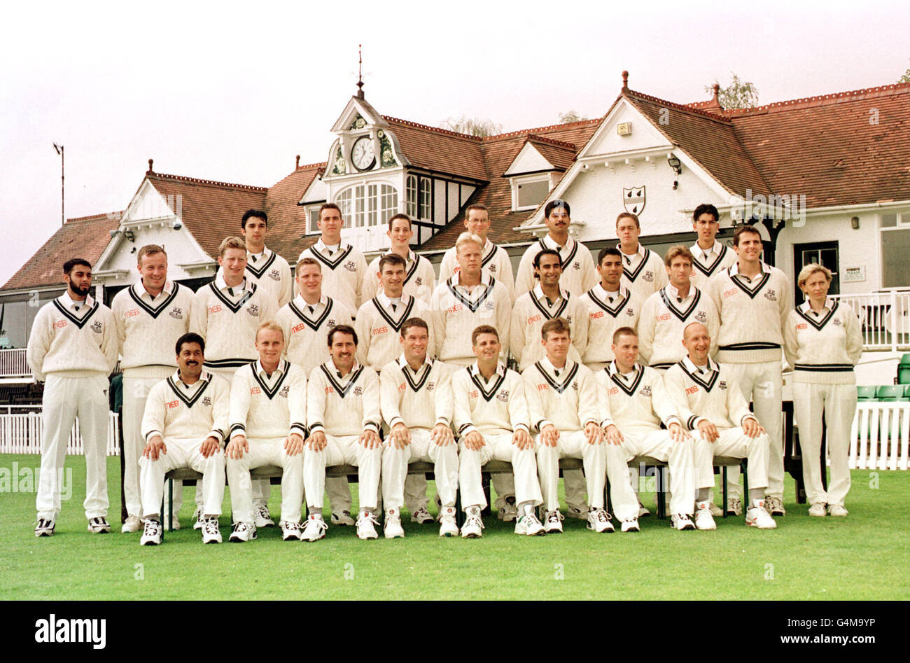 Worcestershire county cricket club team shot whites hi-res stock ...
