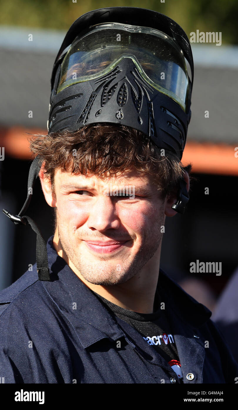 Edinburgh rugby team bonding exercise hi-res stock photography and ...