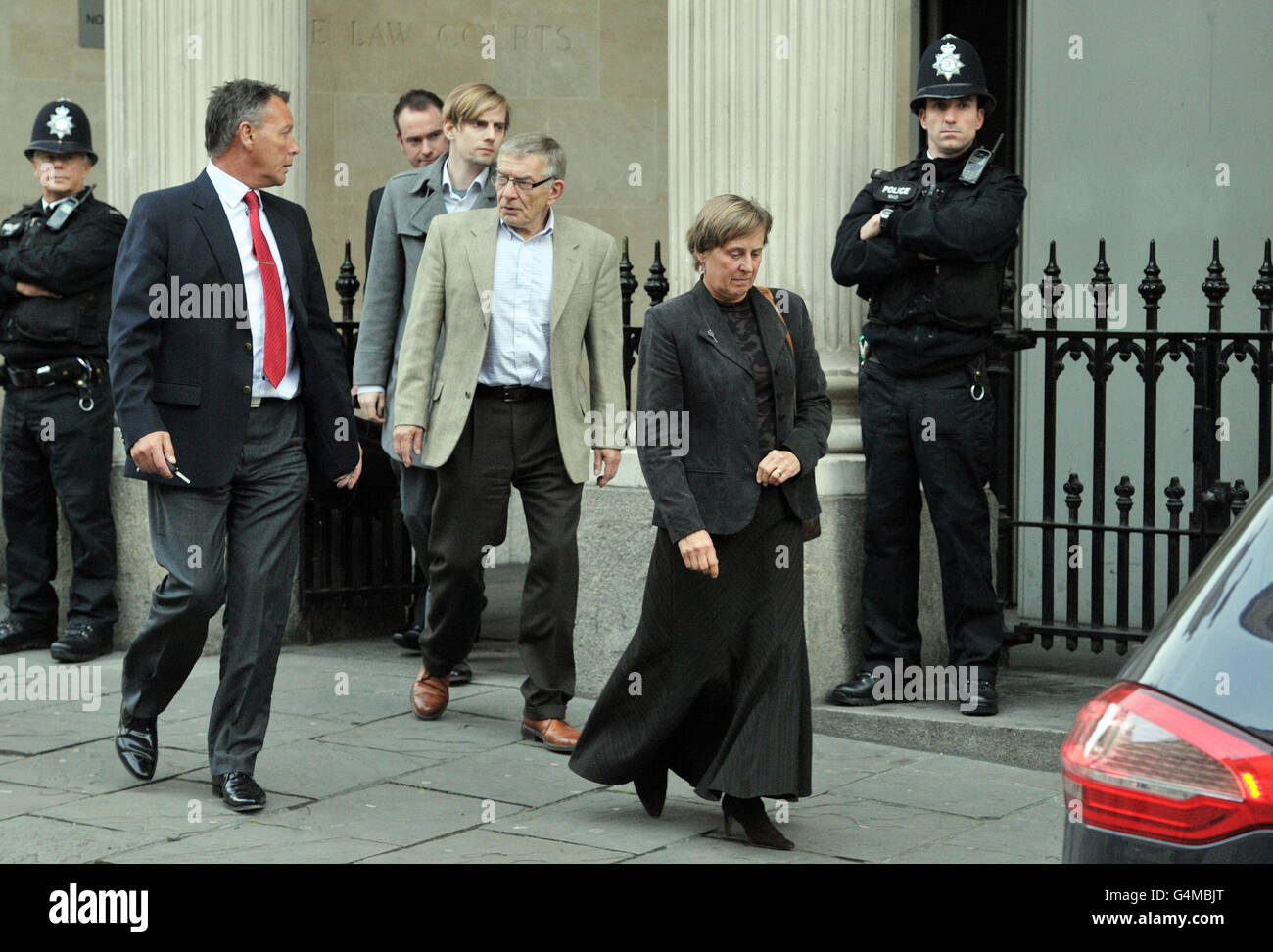 David and teresa yeates with brother chris second back hi-res stock ...