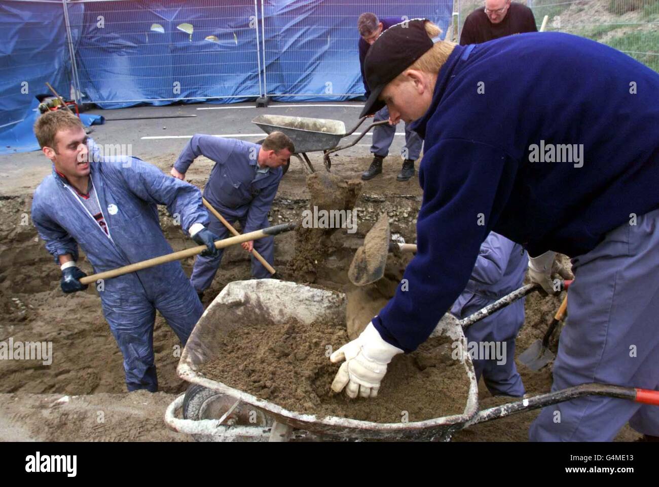 Missing/McConville-police dig 2 Stock Photo - Alamy