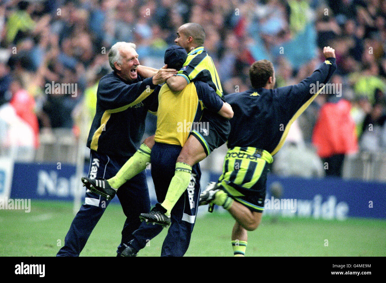 Richard edghill 2003 hi-res stock photography and images - Alamy
