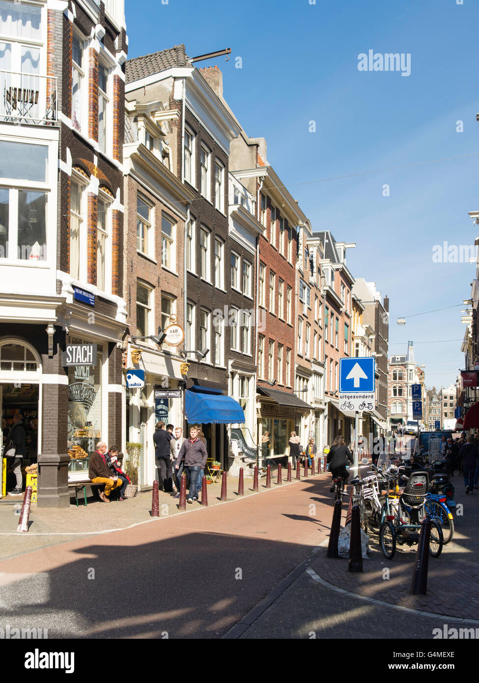 Exploring the side streets hi-res stock photography and images - Alamy