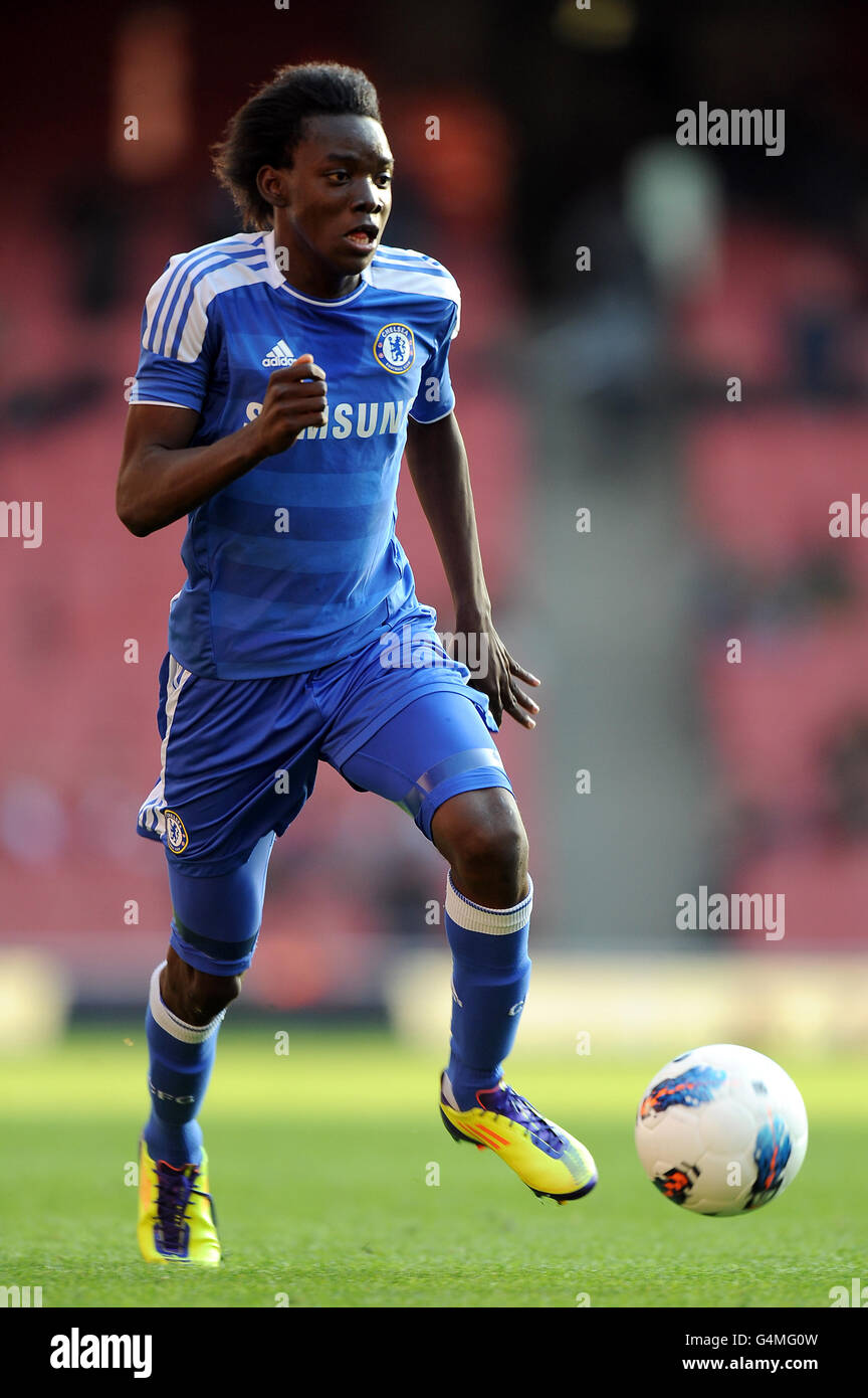 Arsenal under 18 hi-res stock photography and images - Alamy