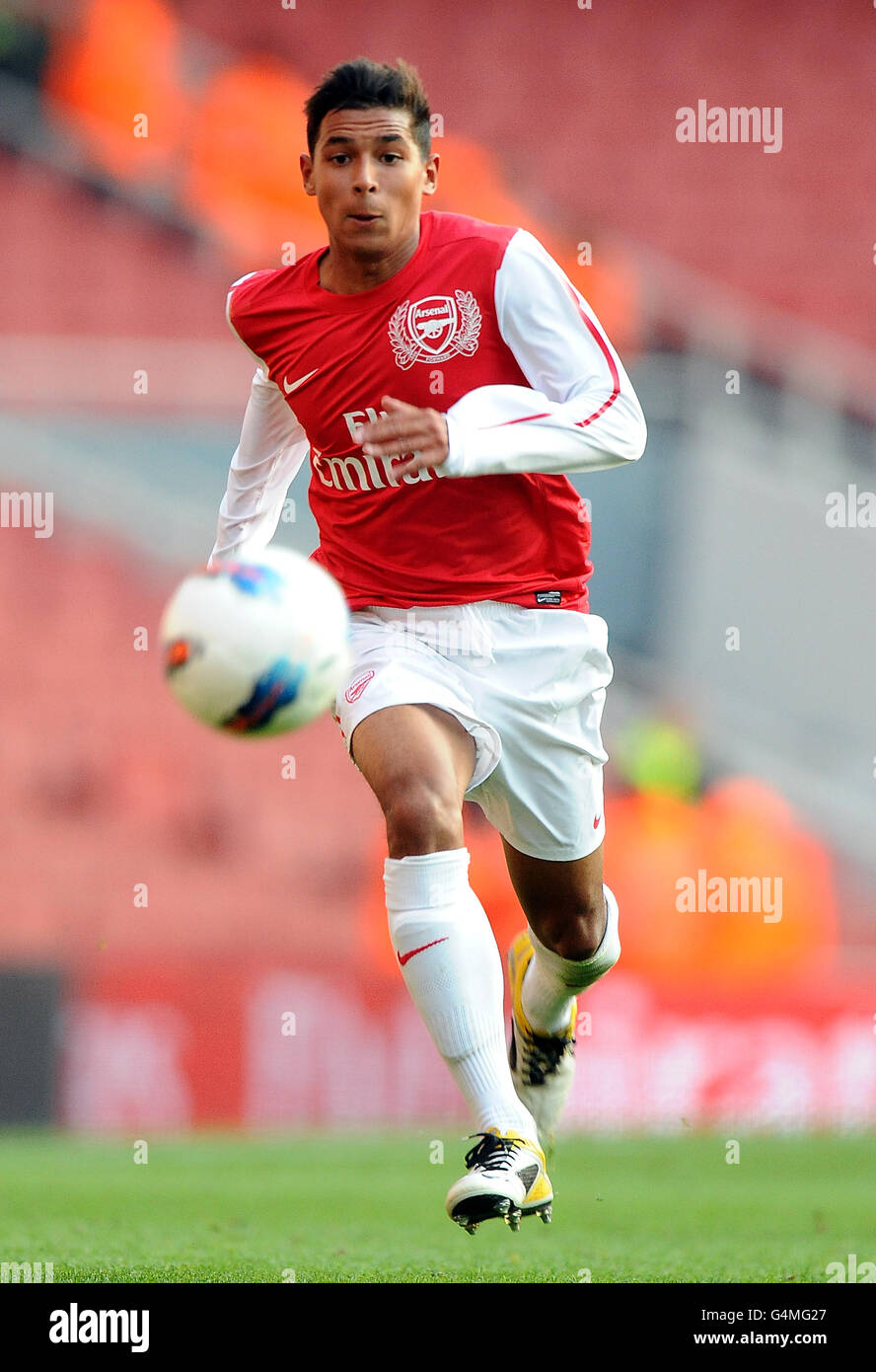 Arsenal under 18 hi-res stock photography and images - Alamy