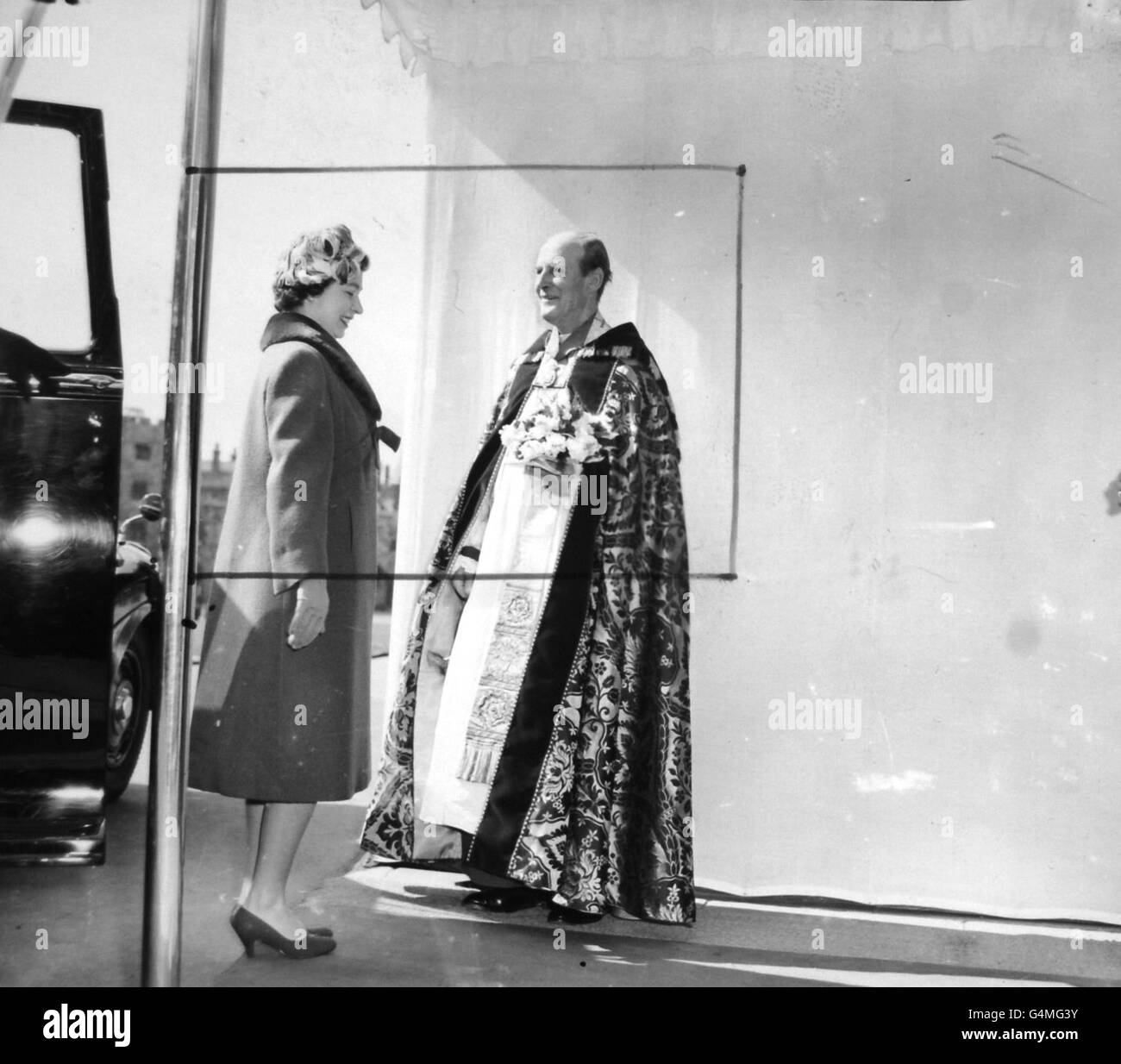 Scanned low res off contact queen elizabeth ii dean windsor hi-res ...
