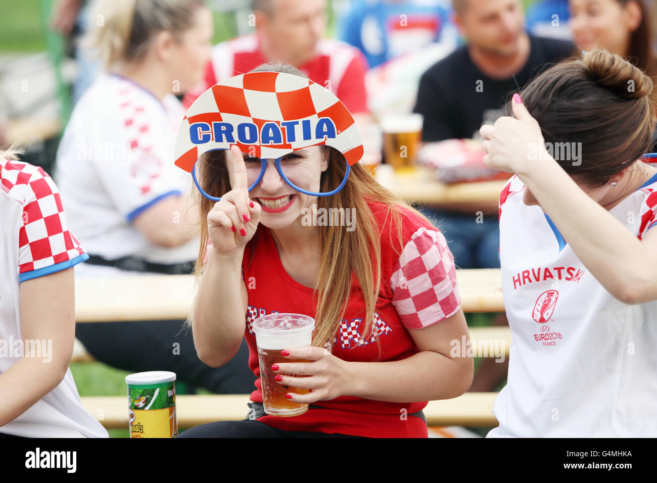 Crowd red white flag football hi-res stock photography and images - Alamy