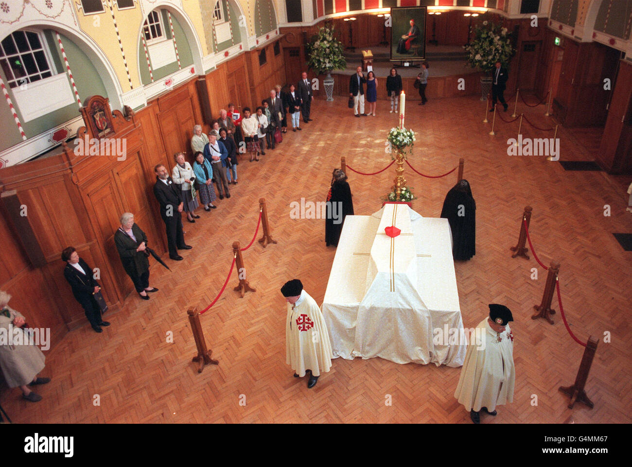 For the funeral of cardinal basil hume hi-res stock photography and ...