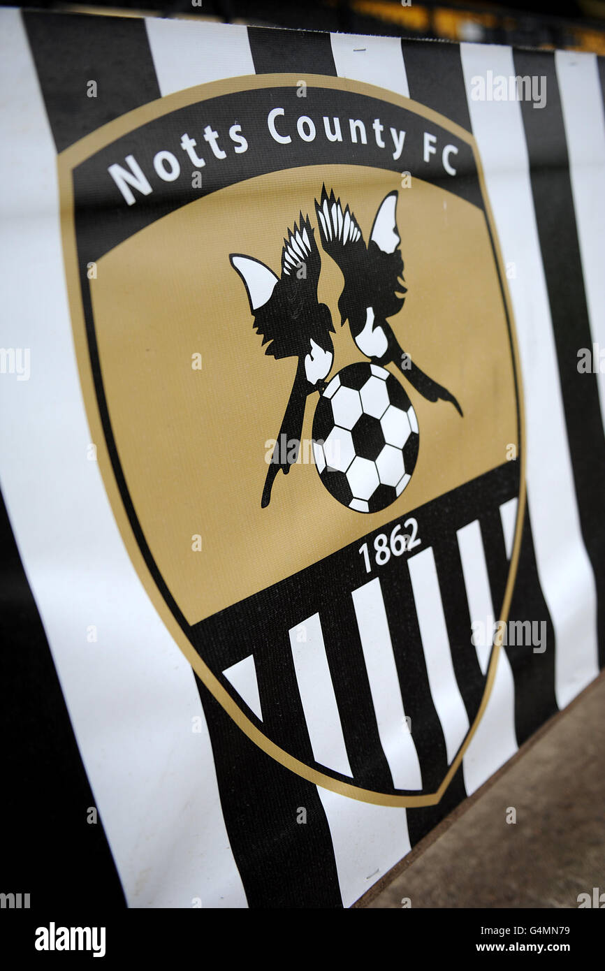 Notts county emblem signage around meadow lane hi-res stock photography ...