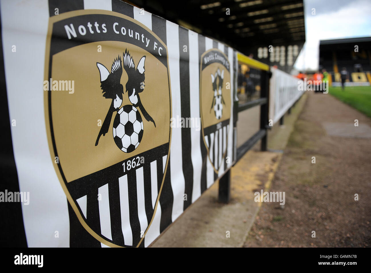 Notts county emblem signage around meadow lane hi-res stock photography ...