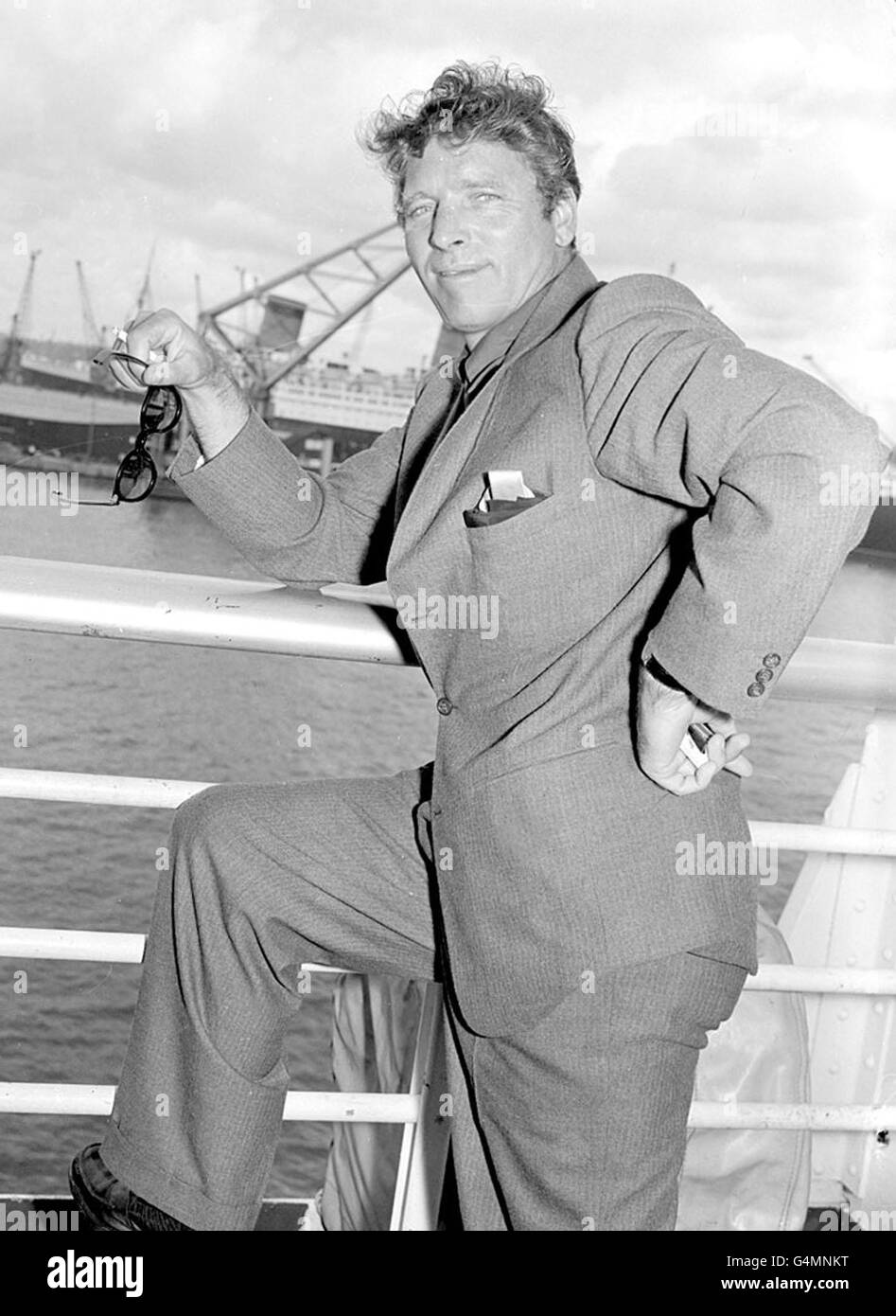 3 quarter portrait Black and White Stock Photos & Images - Alamy