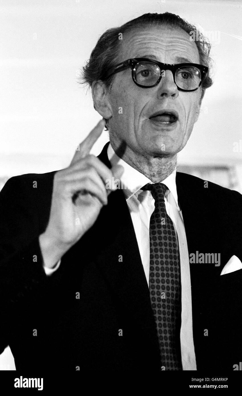 Sir Ian Gilmour (since Lord Gilmour) speaking at a fringe meeting at ...