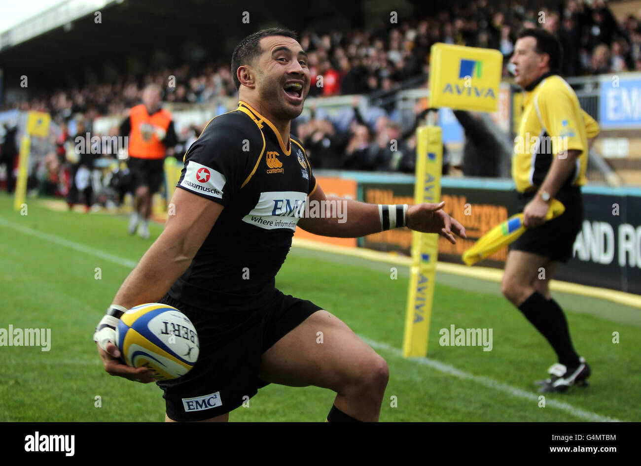 Wasps' Riki Flutey celebrates scoring their first try during the Aviva ...