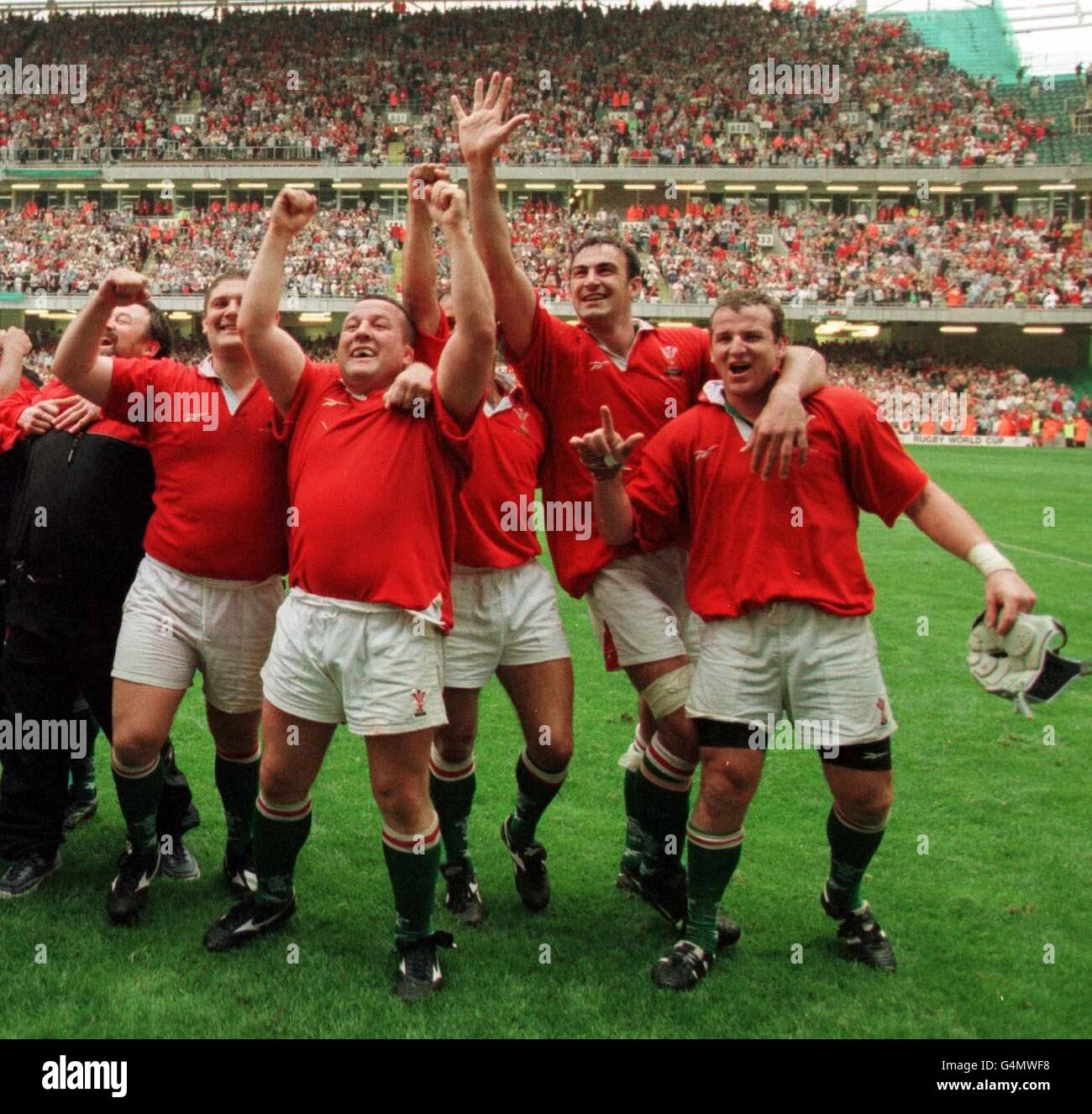 F l full length arm s raised celebrating sport rugby union hi-res stock ...