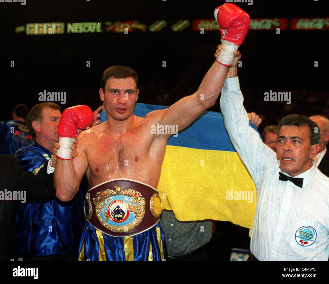 Giant boxing gloves hi-res stock photography and images - Alamy